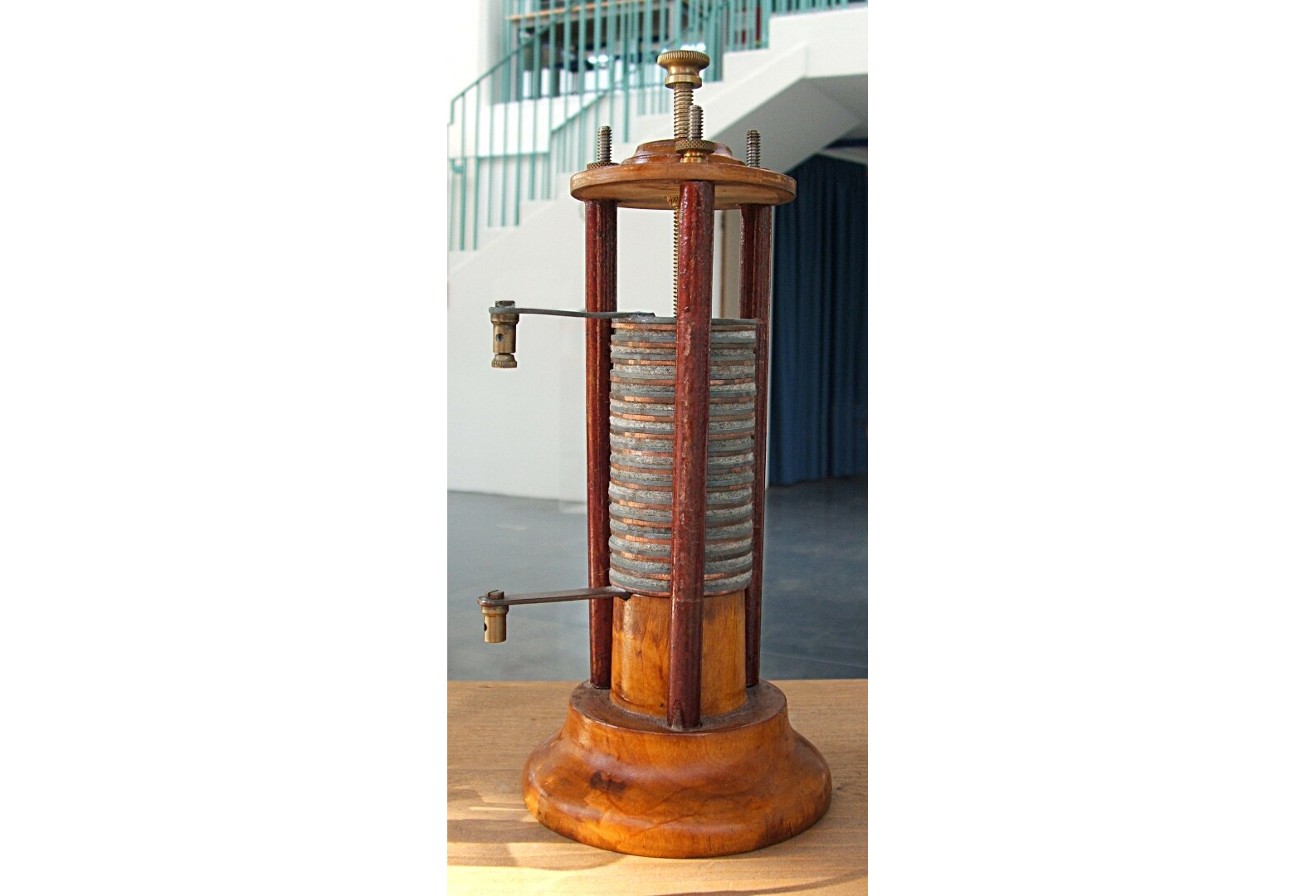 Voltos stulpas - Visuotinė lietuvių enciklopedija