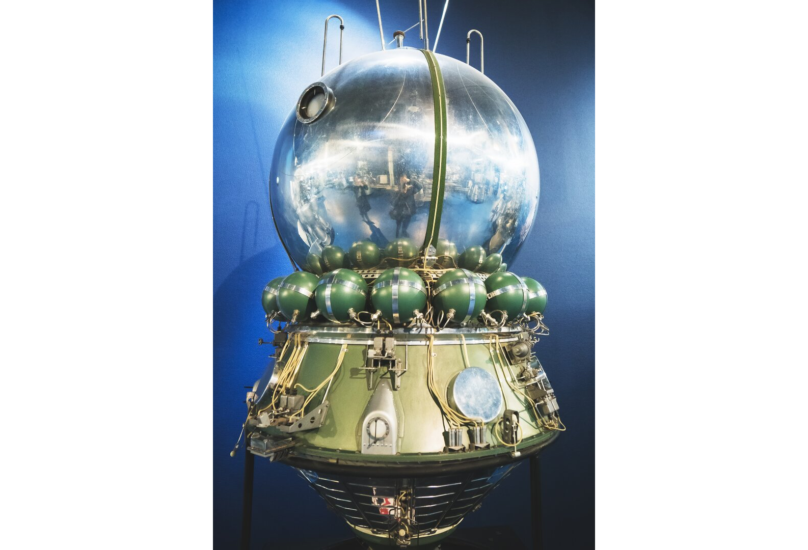 „Vostok“ - Visuotinė lietuvių enciklopedija