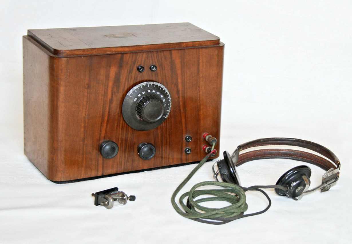 KARADI - Visuotinė lietuvių enciklopedija