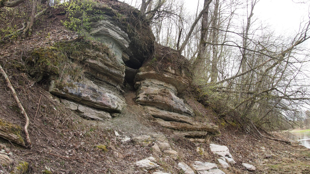 Velniapilio uola - Visuotinė lietuvių enciklopedija