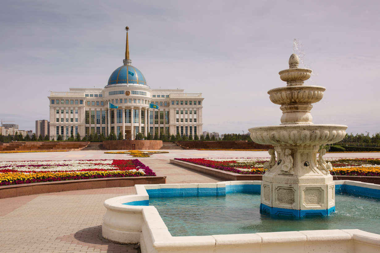Kazachijos konstitucinė santvarka - Visuotinė lietuvių enciklopedija