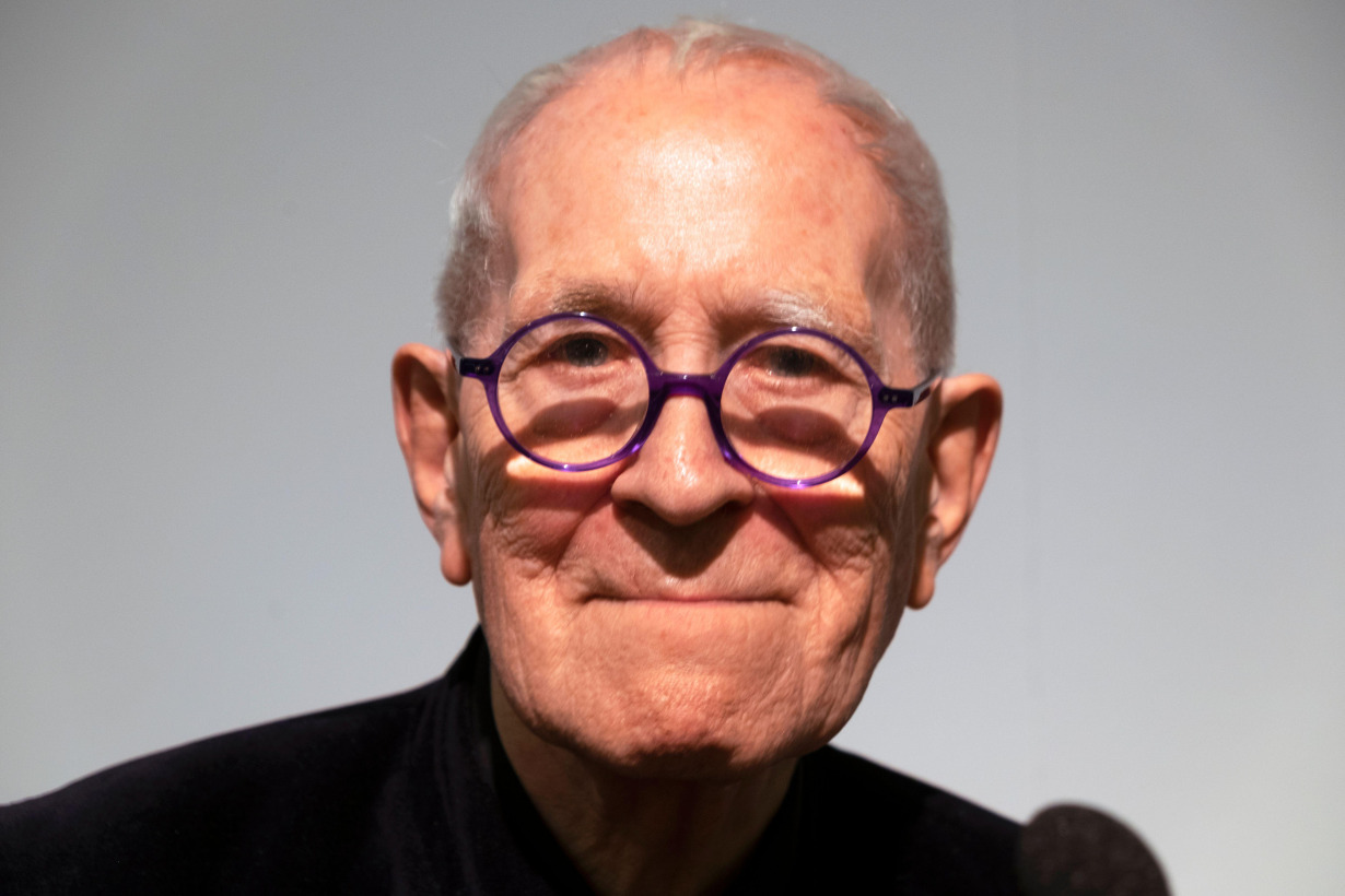 Peter Cook - Visuotinė lietuvių enciklopedija