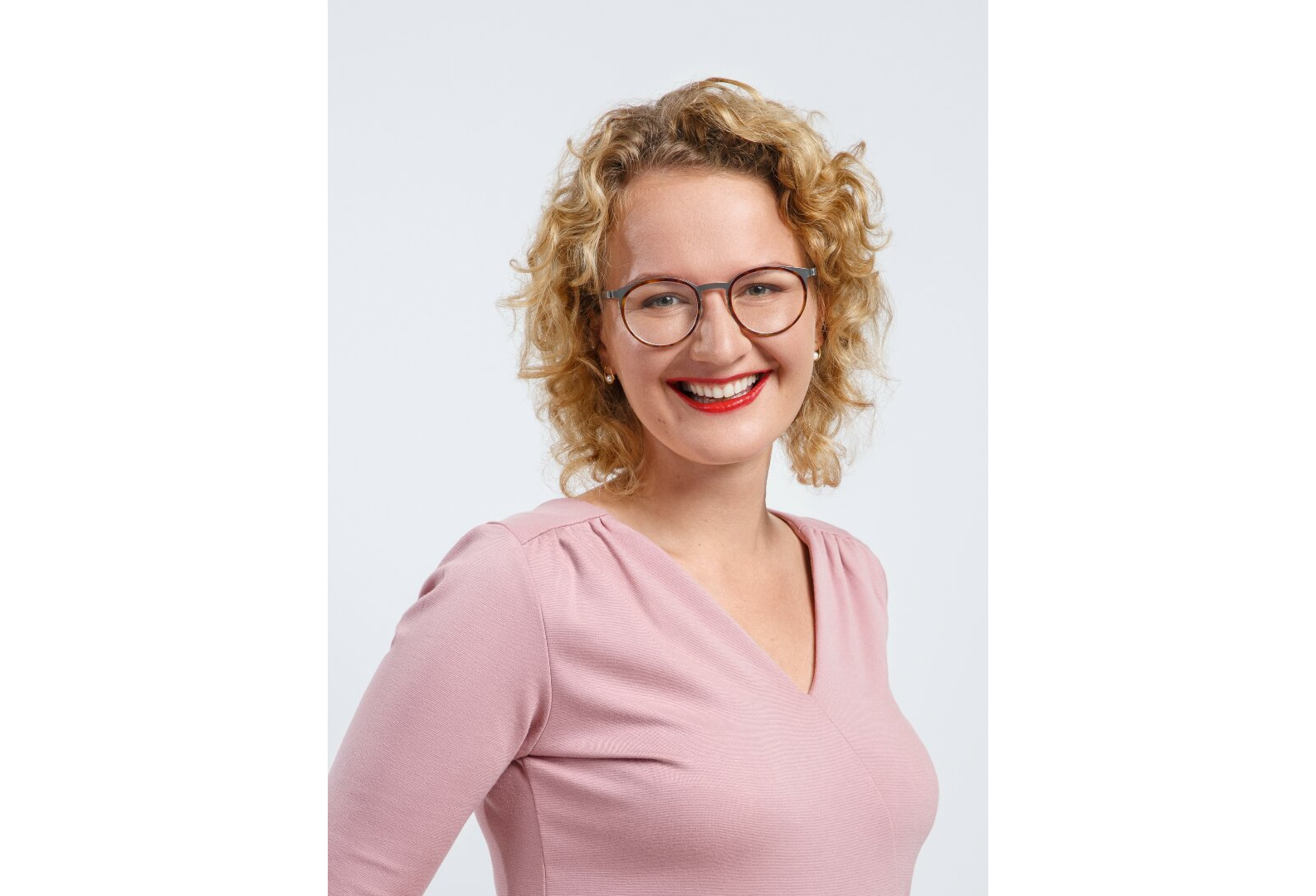 Aušrinė Armonaitė - Visuotinė lietuvių enciklopedija