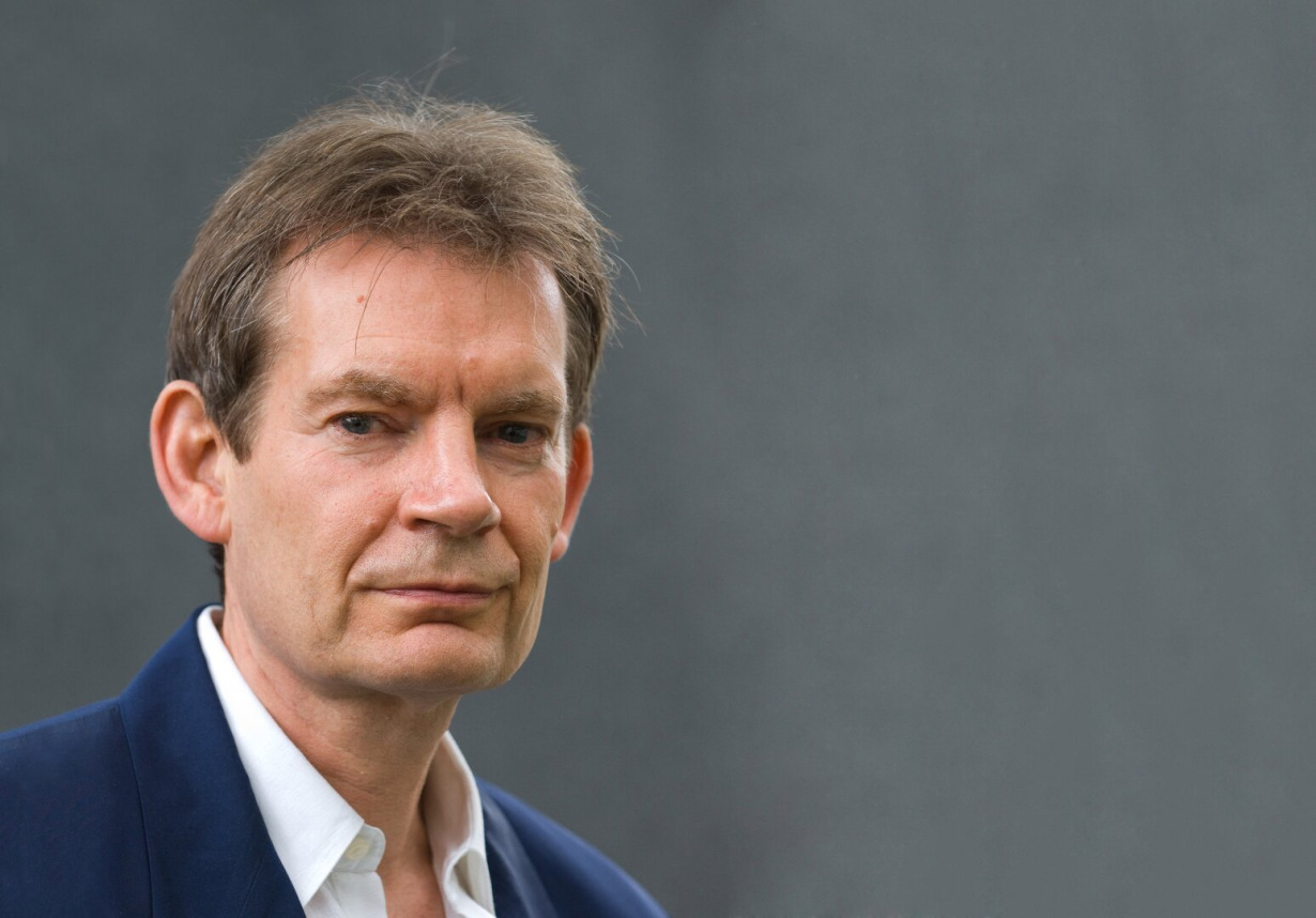 Graham Swift - Visuotinė lietuvių enciklopedija