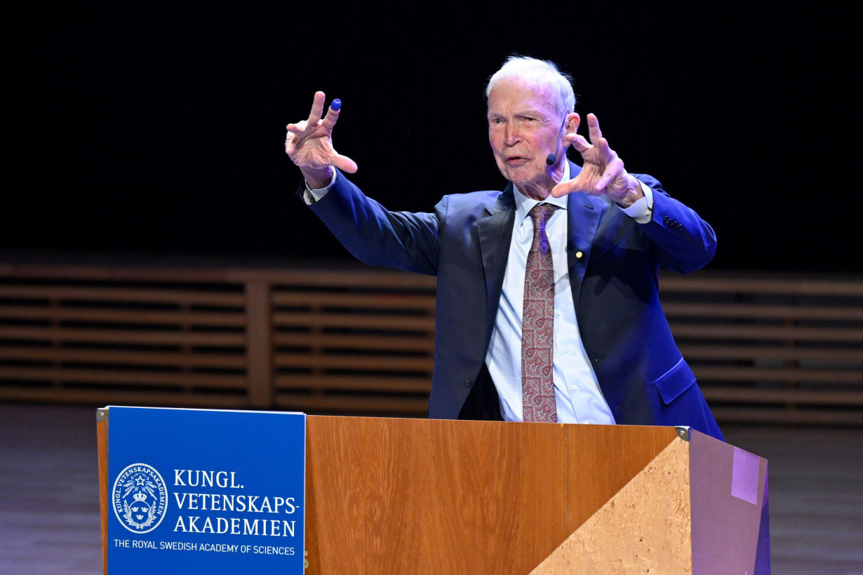 John Joseph Hopfield - Visuotinė lietuvių enciklopedija