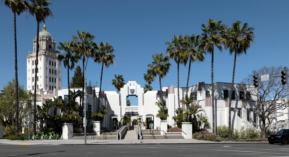 Charles Willard Moore - Visuotinė lietuvių enciklopedija