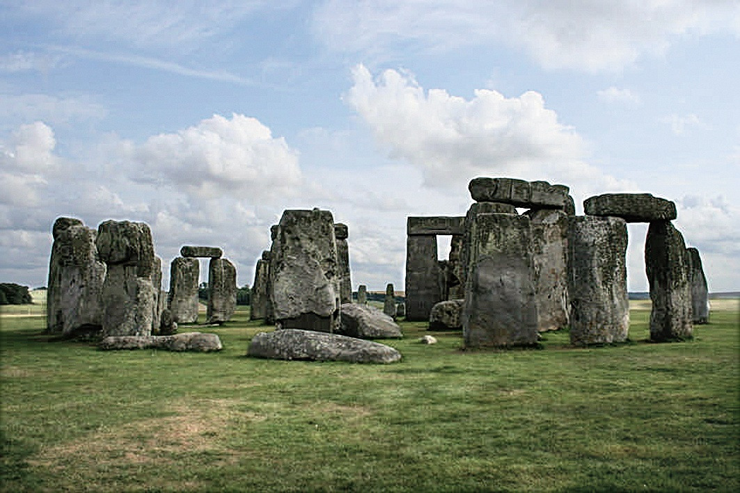 kromlechas - Visuotinė lietuvių enciklopedija