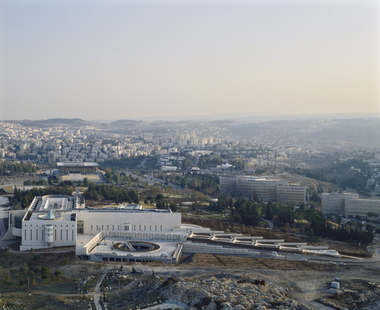 Ram Karmi - Visuotinė lietuvių enciklopedija