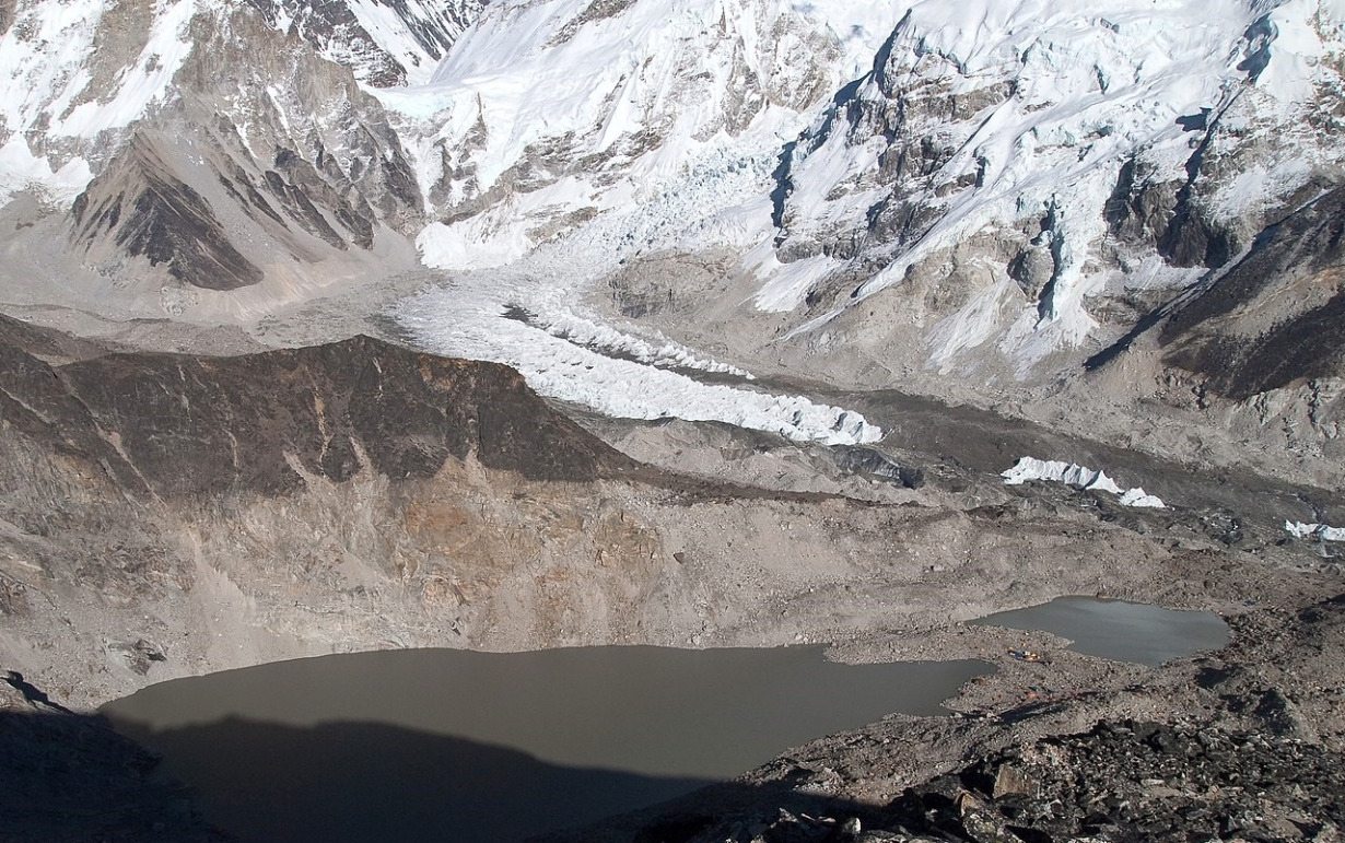 Khumbu ledynas - Visuotinė lietuvių enciklopedija