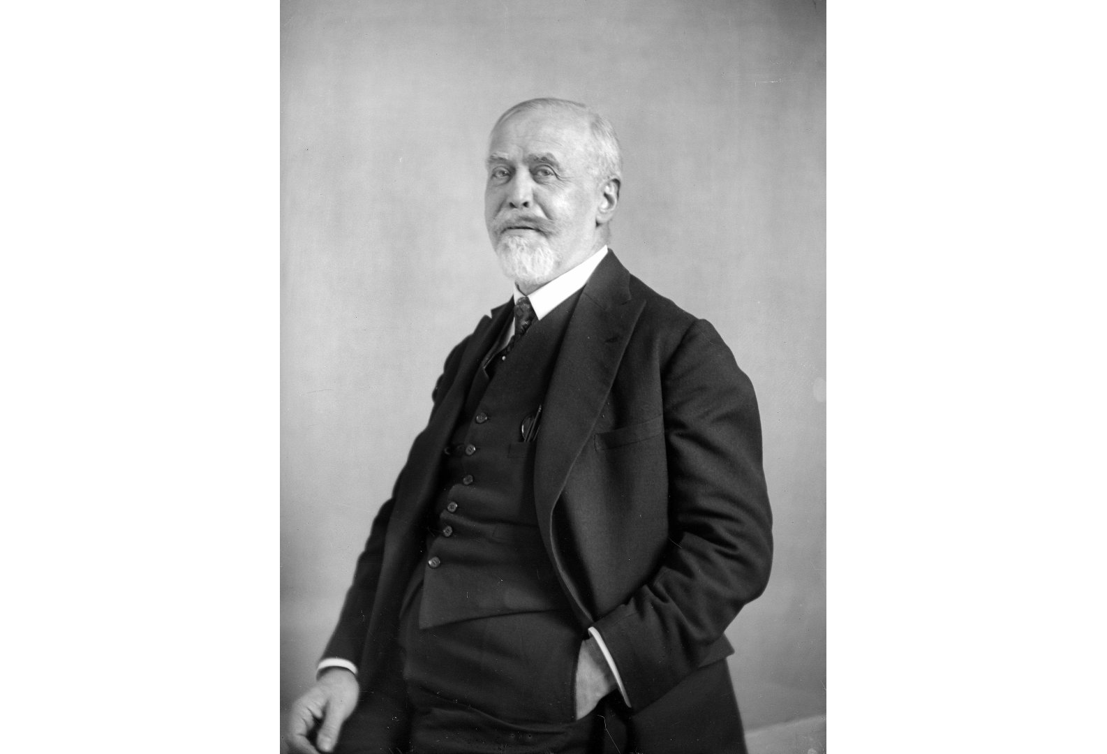 Paul Dukas - Visuotinė lietuvių enciklopedija