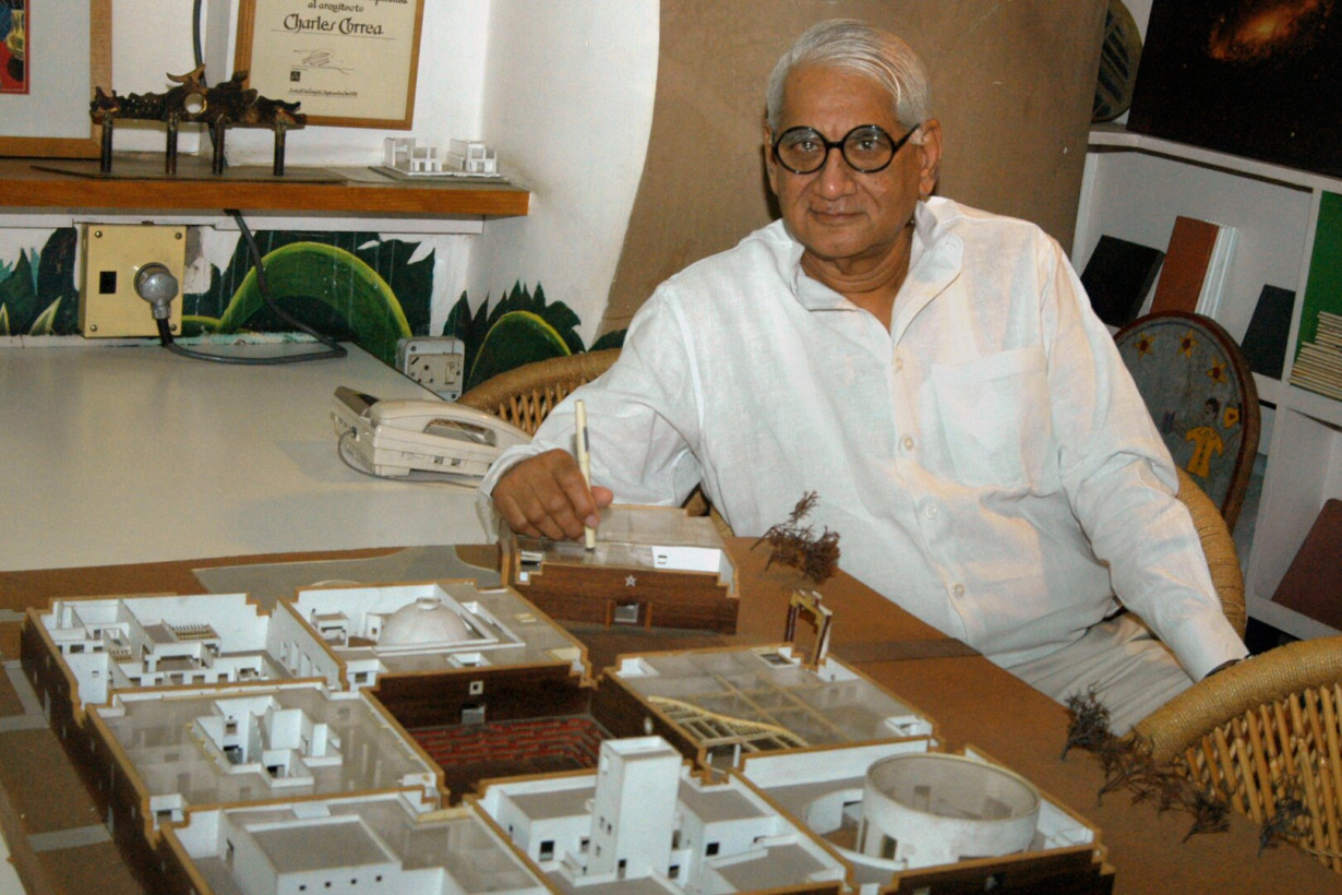 Charles Mark Correa - Visuotinė lietuvių enciklopedija