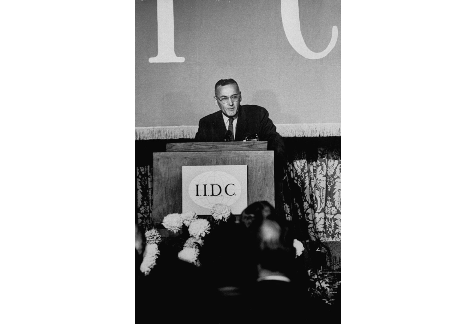 Kingsley Davis - Visuotinė lietuvių enciklopedija