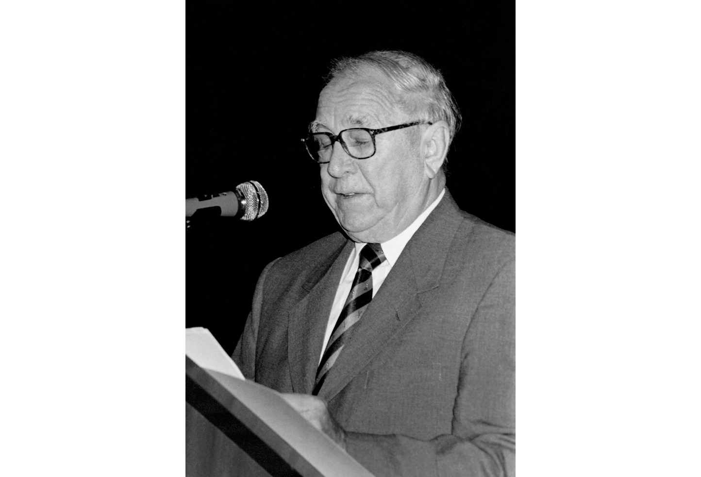 Bronius Nainys - Visuotinė lietuvių enciklopedija