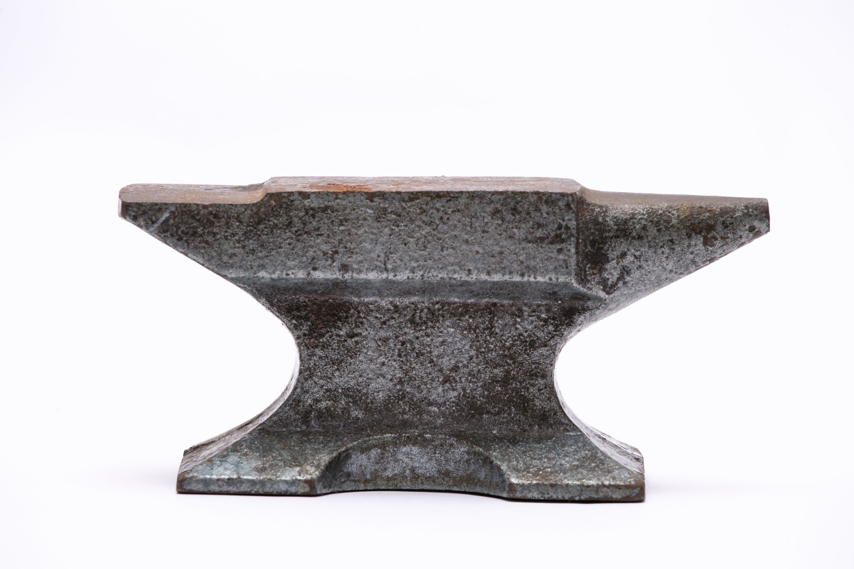 priekalas - Visuotinė lietuvių enciklopedija