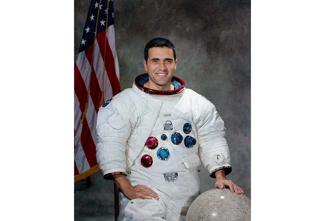 Harrison Hagan Schmitt - Visuotinė lietuvių enciklopedija