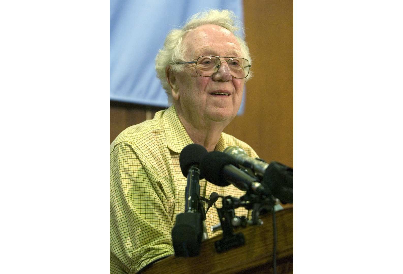 Oliver Smithies - Visuotinė lietuvių enciklopedija