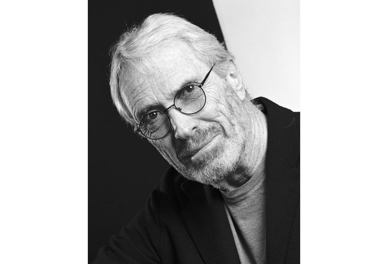 Mark Strand - Visuotinė lietuvių enciklopedija