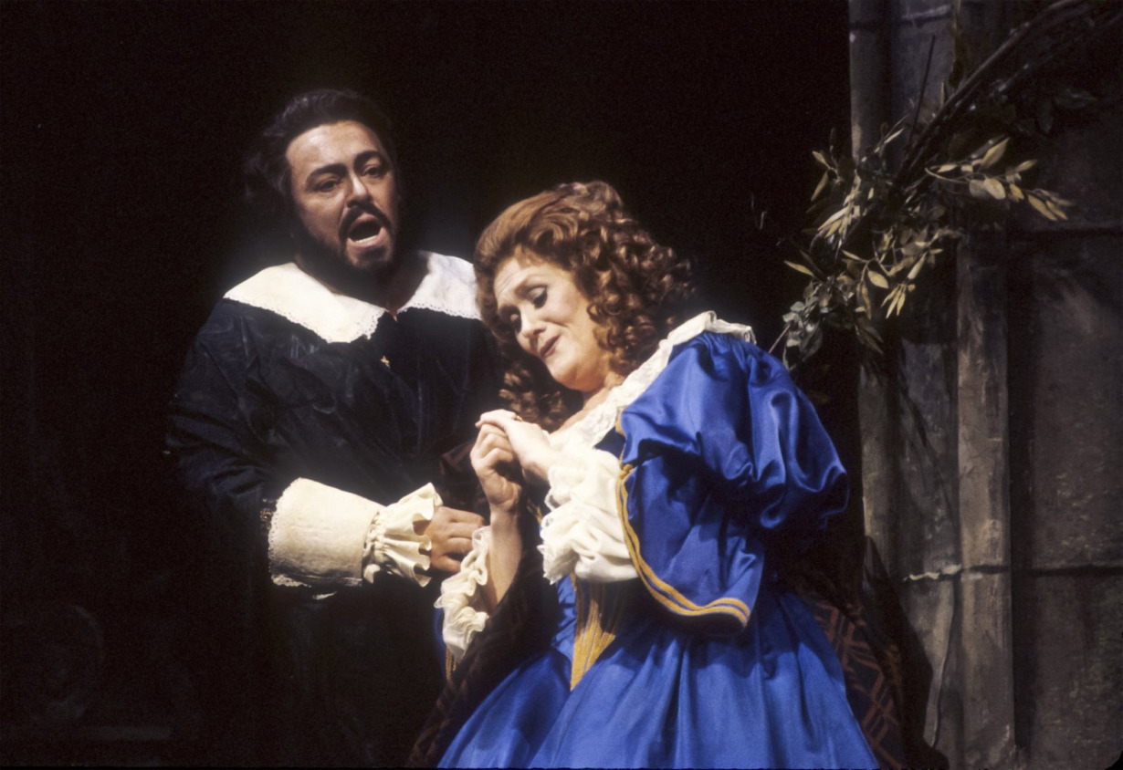 Joan Sutherland - Visuotinė lietuvių enciklopedija